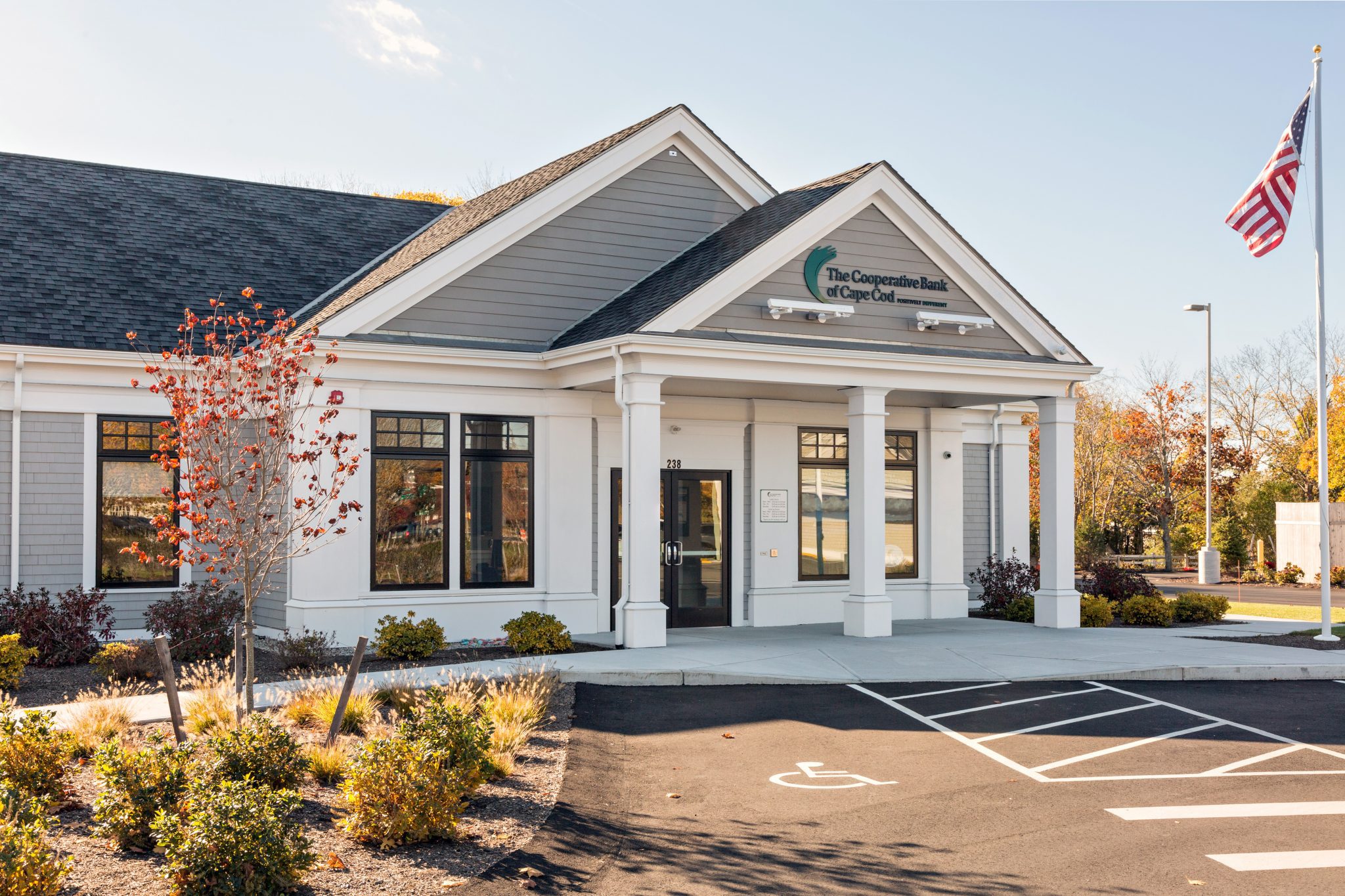 The Cooperative Bank of Cape Cod, Falmouth - Catalyst Architecture and ...
