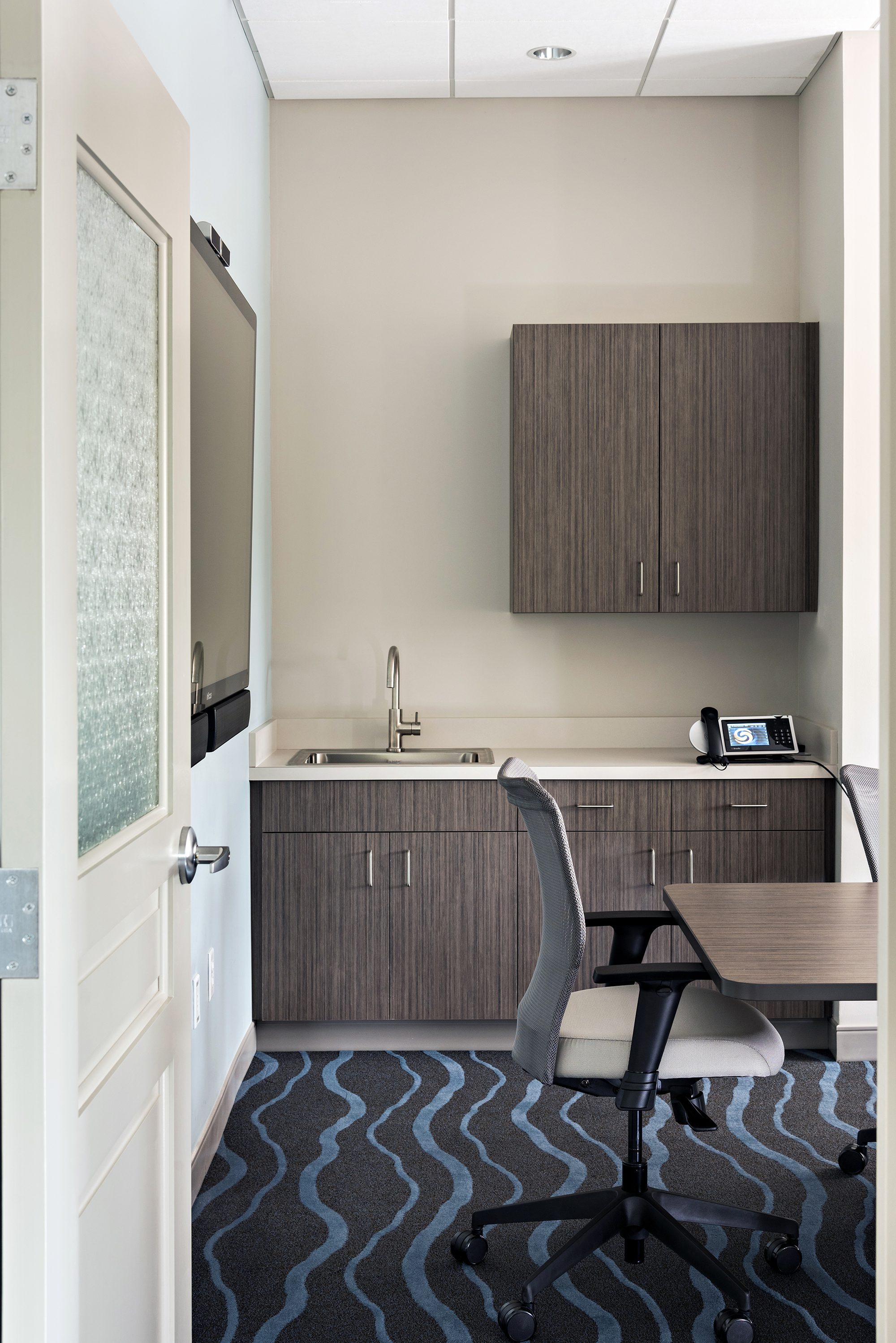 Wannacomet Water Company - Interior - Catalyst Architecture and Interiors