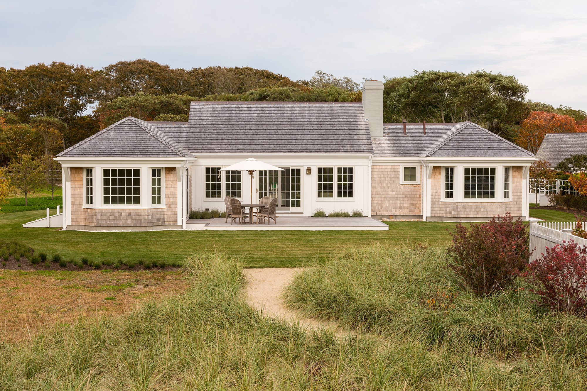 Ocean Front Guest Cottage - Interior - Catalyst Architecture and Interiors